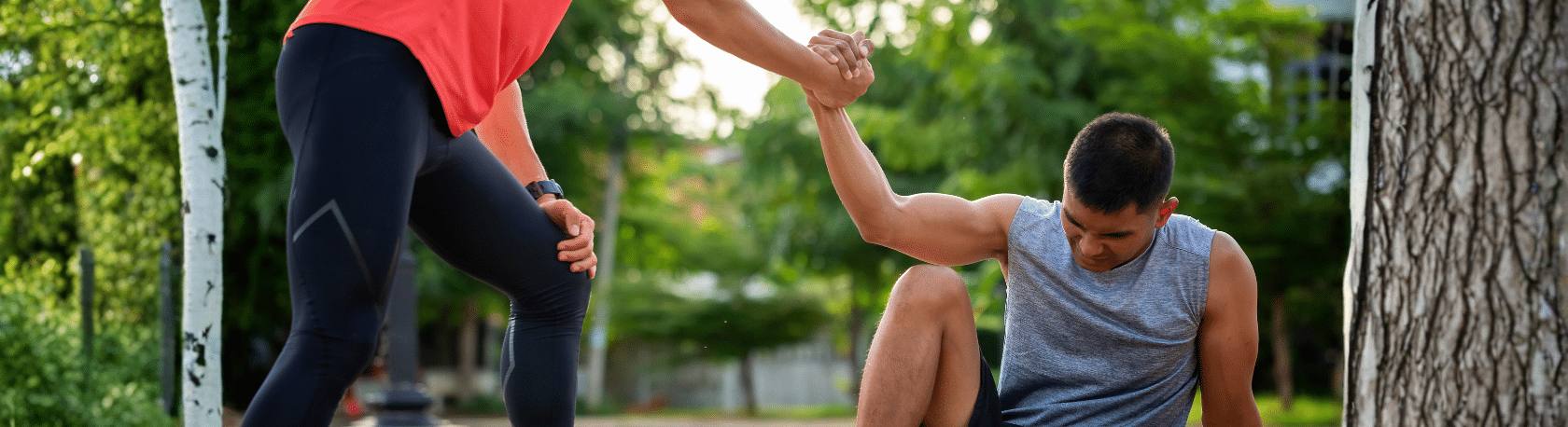 Spanish idiom: ECHAR UNA MANO - Easy Español